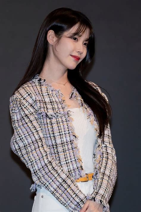 아이유 옆모습 겸최근모습 Mlbpark