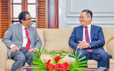 Lanka Newsweek චීන නියෝජ්‍ය දූත මණ්ඩල ප්‍රධානී සහ ජනාධිපති ලේකම්වරයා