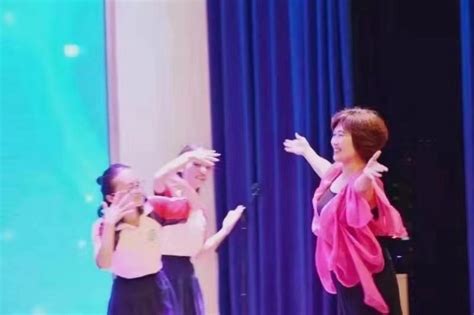 最美钱江教育人致敬勇挑重担坚守一线的马艳克老师