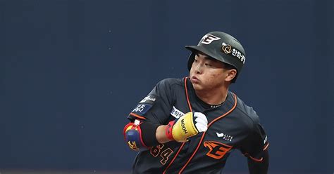 한화 19세 신인은 한번도 2군에 내려가지 않았다실책→홈런 강철멘탈 그가 살아남은 이유