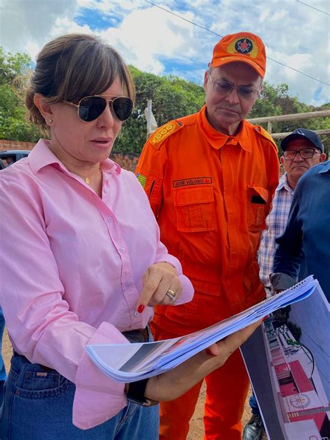 Prefeita Ivanaria Sampaio Assina Ordem De Serviço Para A Construção Da