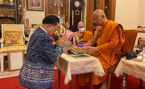 สมเด็จพระมหาวีรวงศ์ ฝากการบ้านรัฐบาล 3 ข้อ ผ่าน ดร นิยม เวชกามา