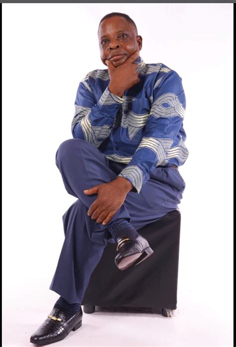 Thomas Mathonsi Bass Guitarist