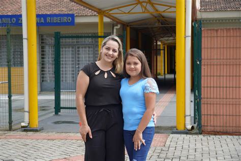 Alunos De Campina Grande Do Sul Comemoram Um Ano Da Entrega Do