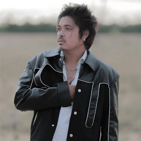 ពេលនេះ អ្នកថតដែលធ្លា ក់ឆាក ចេញបកស្រាយ បង្ហាញថាមិនមានបញ្ហាអ្វីធ្ង ន់ ធ្ង រ នោះទេ មានវីដេអូ