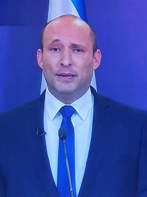 Ruth Elbaz רות אלבז On Twitter אוקיי לא הבנתי צחקתי על השיער הסגול של ביבי על איך שרה