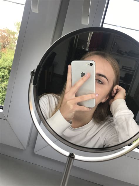 How To Avoid Mirror Image In Selfie Iphone