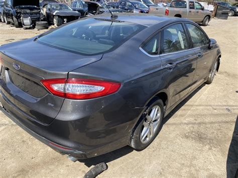 Ford Fusion 2013 2016 Quarter Panel Mounted Led Se R Tail Lamp
