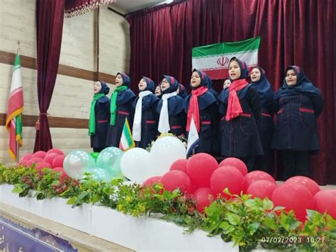 فرهنگ‌سرای فیض کاشانی میزبان دانش‌آموزان در رویداد روایت انقلاب عکس