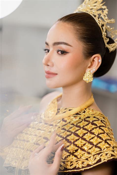 សំអាងការ ហង្ស សំអាងការ ហង្ស Added A New Photo