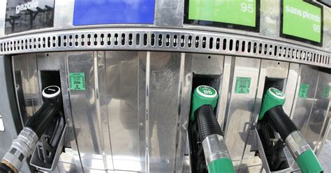 France Les Prix Des Carburants Poursuivent Leur Baisse L Express