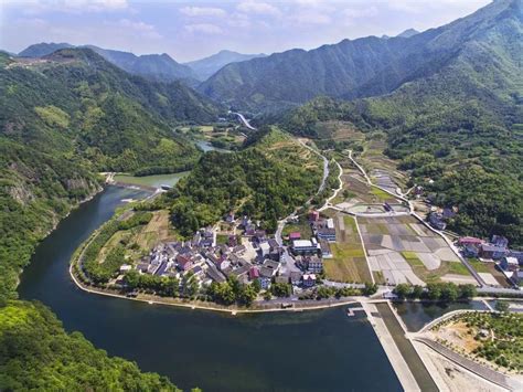 必须去富阳这个村有山有水有水上项目还将造杭派民居 上臧村