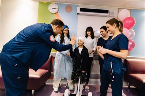 Жива і співає з Дорофєєвою В Охматдиті провели надскладну операцію з трансплантації Новости