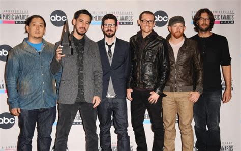 6 Hot Sexy Anna Hillinger Bikini Pics