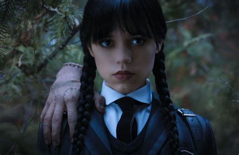 Mercredi Sur Netflix Comment Tim Burton A T Il Donné Vie à La