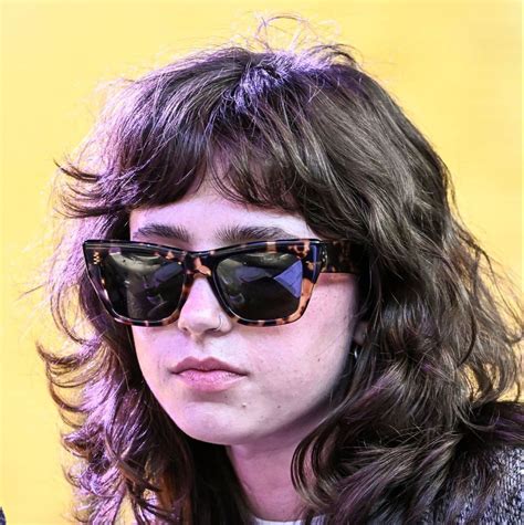 Clairo Cut Hair Clairo Short Bangs Clairo Short Hair Bang Inspo