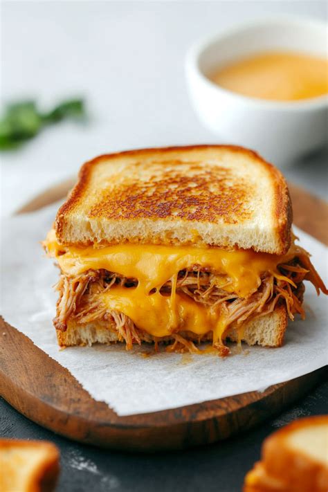 Mouthwatering Pulled Pork Grilled Cheese Sandwich