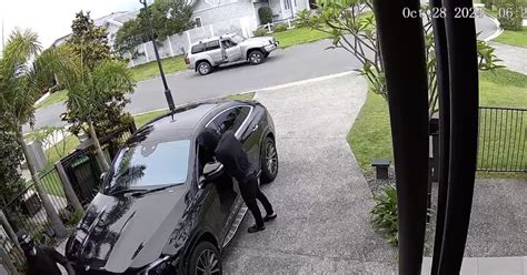 Attempted Car Theft In Helensvale Two Teens Try Steal Mercedes Suv