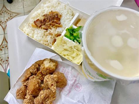 台北市士林區士林夜市 便當美食推薦 食來運轉 銘傳學生及在地人激推平價美食店 店內用餐免費加飯加麵 飲料喝到飽美食walkerland窩客島