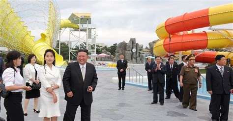 La Esposa Del Dictador Norcoreano Kim Jong Un Reapareció Junto A Su