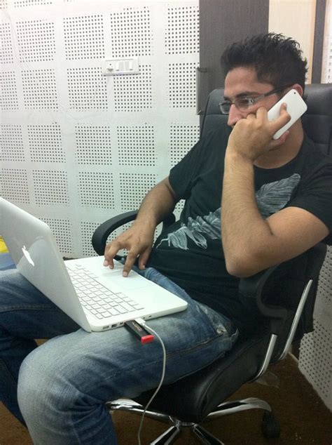 Jassi Gill Busy On Phone Desi Comments
