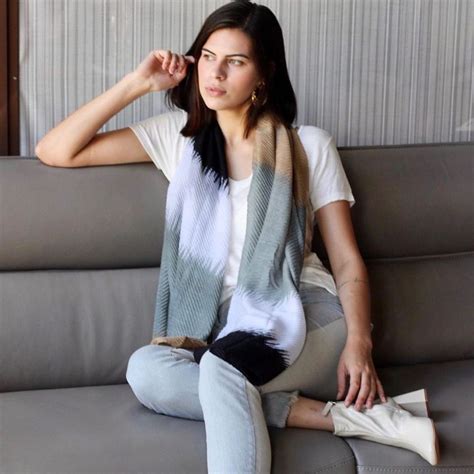 Leli Corraless Instagram Post Charmosa Elegante E Atemporal