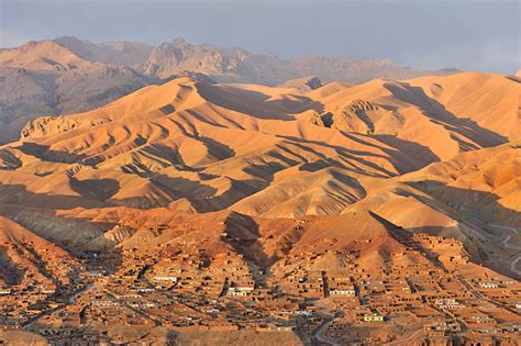 30600 Afganistan Foto Stok Potret And Gambar Bebas Royalti Istock