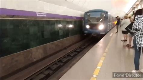 метровагонны в питерском метро красная оранжевая и фиолетовая ветки