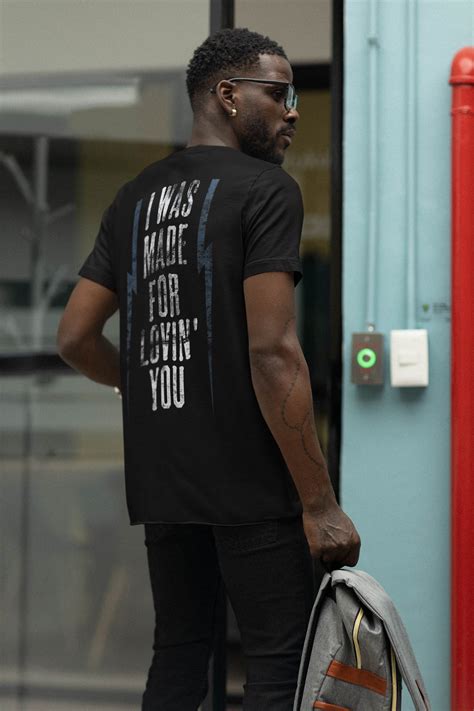 Camiseta Kiss Lovin You Na Rockomics