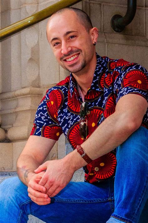 Aaron Elias Copywriter