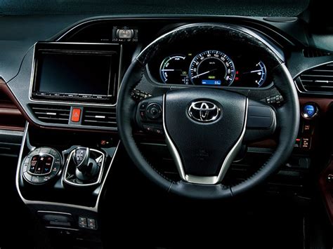 トヨタ エスクァイア 20 Xi ウェルキャブ 助手席リフトアップシート車 Cvt 定員8人2016年01月～2017年06月