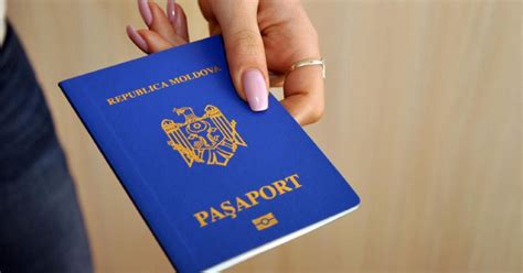 Сразу 7 румынских чиновников подали заявления на получение паспорта Молдовы — Teletype