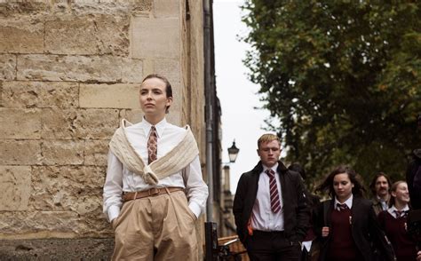20 Best Killing Eve Costumes See Photos Of Villanelle And Eves
