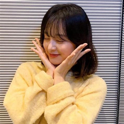 5 Inspirasi Gaya Rambut Ala Kim Ji Won Dari Pendek Hingga Berponi Foto 1