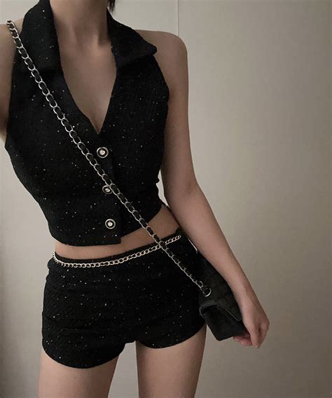 세트가격고퀄 트위드 스팽글 홀터넥 베스트체인 숏 팬츠 투피스 Set 에이블리