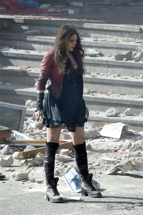 Elizabeth Olsen The Avengers 2 Set Photos Saint Martin Italy