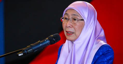 Wan Azizah 2019 An Eventful Year Benefits Filled 2020 Awaits New