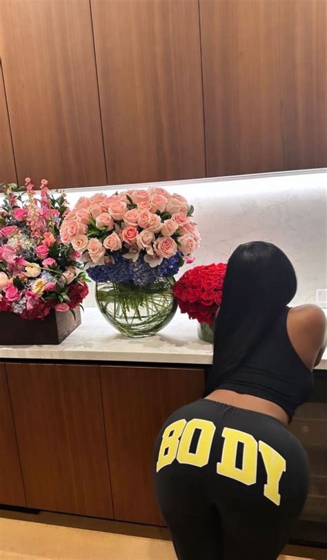 Jatavia “jt” Johnson And Her Butt Pic