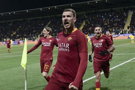 Botta E Risposta Totti Dzeko In Vista Del Derby La Gaffe Del Pupone