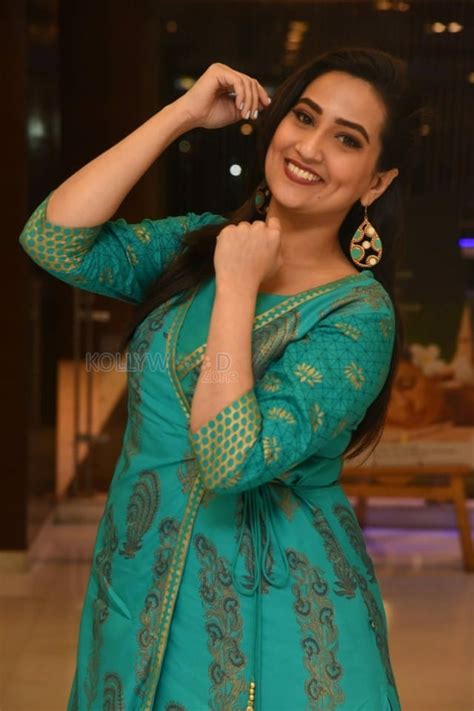 Anchor Manjusha At College Kumar Pre Release Event Pictures 11 85121 Kollywood Zone