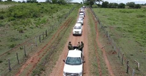 Video Inquietud Por El Desfile De Camionetas De Un Grupo De Seguridad