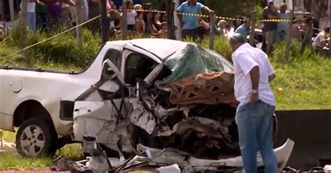 Carro andou na contramão por 4 km antes de acidente 4 mortos em rodovia