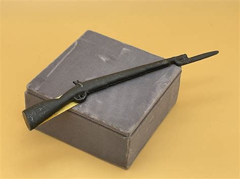Vintage Cast Iron Toys Civil War Musket Flintlock Rifle Bayonet Letter