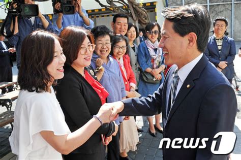 김진태 허위사실 공표 혐의 이틀째 국민참여재판 뉴스1