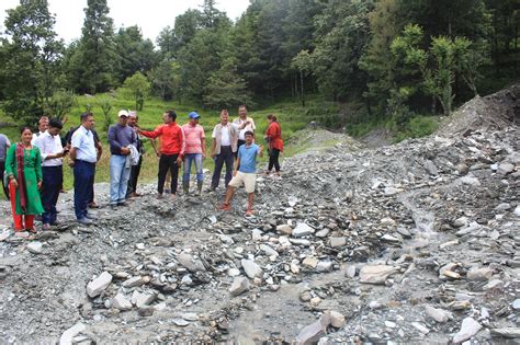पहाड चिरिएपछि जलजला २ को सिंगो बस्ती नै जोखिममा Parbat News