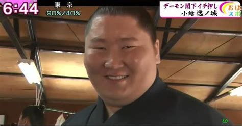 くるくるおばけ＠ブログ「大相撲取組内容」 On Twitter 迫り来る 逸ノ城！！！ おはよう日本 Sumo