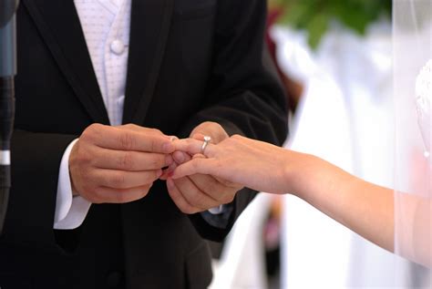 Gorgeous On Twitter بسبب مباراة لاعب كرة قدم ينيب شقيقه لحضور حفل