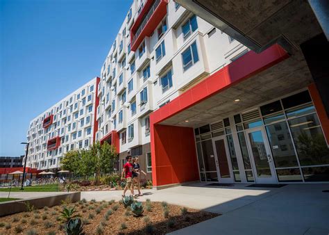 Uc San Diego Dorms Uc San Diego Admits Record 52946 First Year And