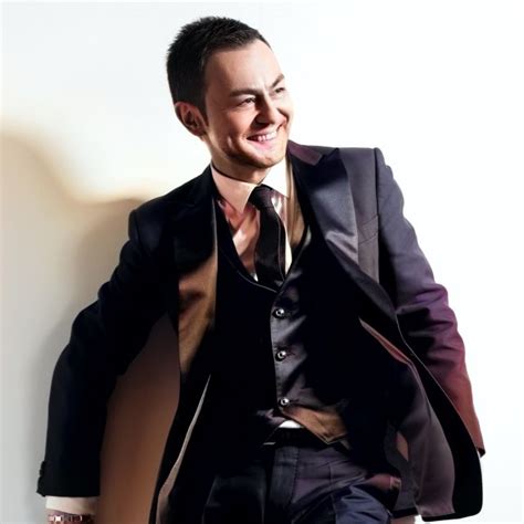 Serdar Ortaçtan Sen Aldırma yorumu Söz Müzik