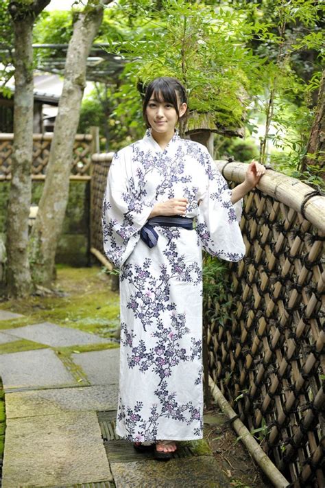 西野翔 写真集 秘宝館 ギリ見せ 53photos